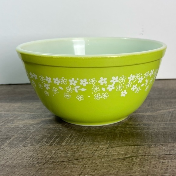 Vintage | Kitchen | Vintage Pyrex Spring Blossom Crazy Daisy Nesting ...